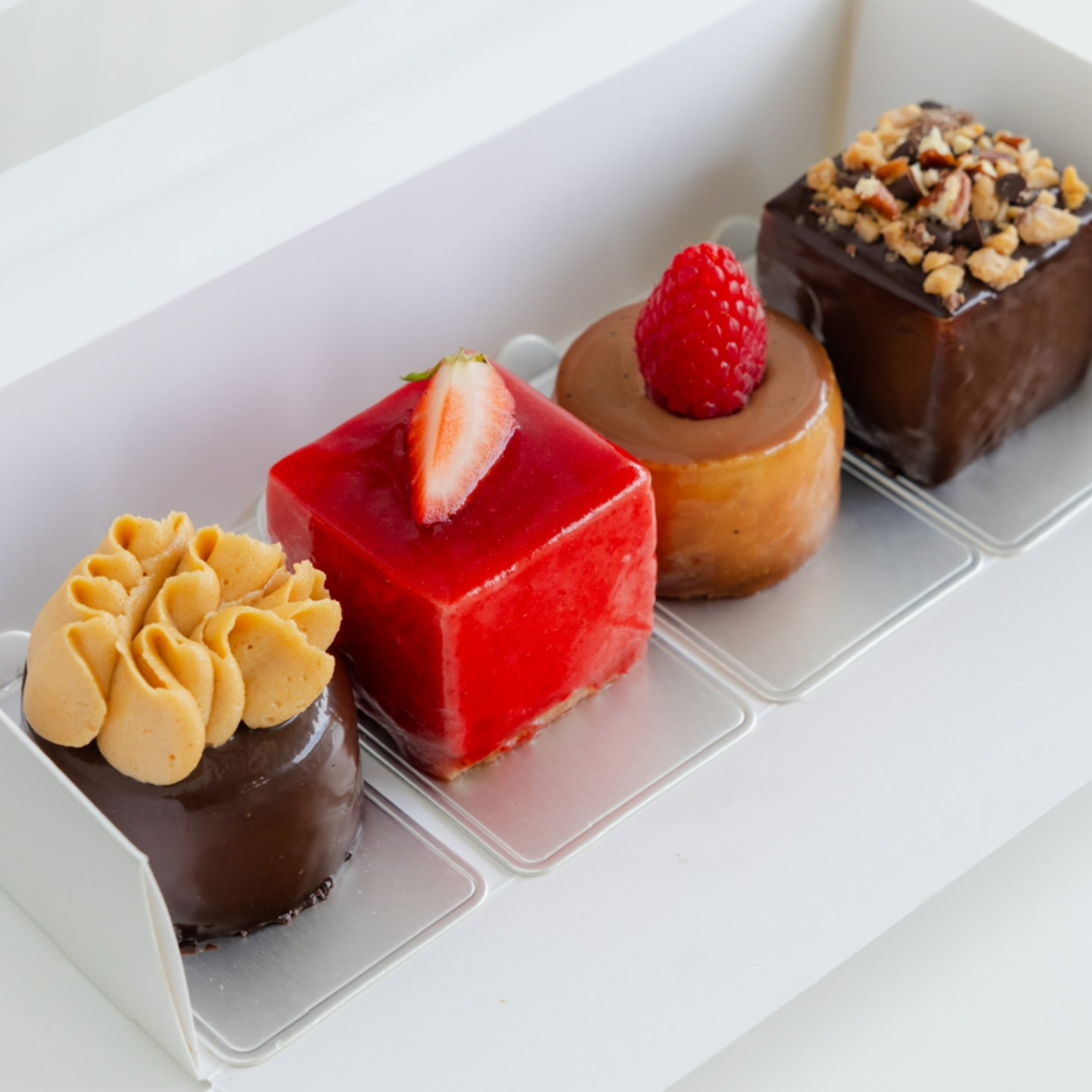 Mini Cheesecake Flight Box (4) Customizable | DVOUR